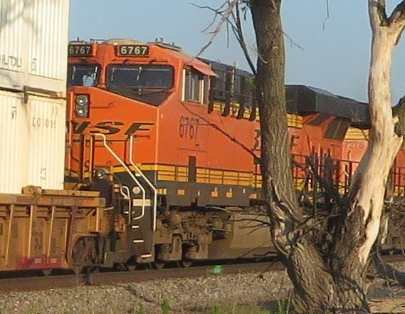BNSF 6767